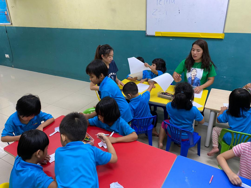 DIFFERENT COUNTRY SAME LAND - Missions - Sedunia